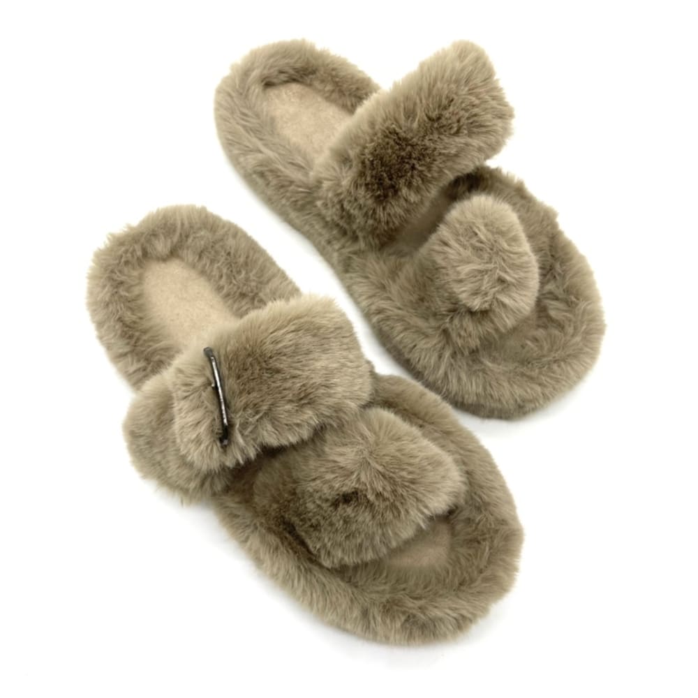 Fluffy Slippers & Fuzzy Slides – Harlow & Lloyd